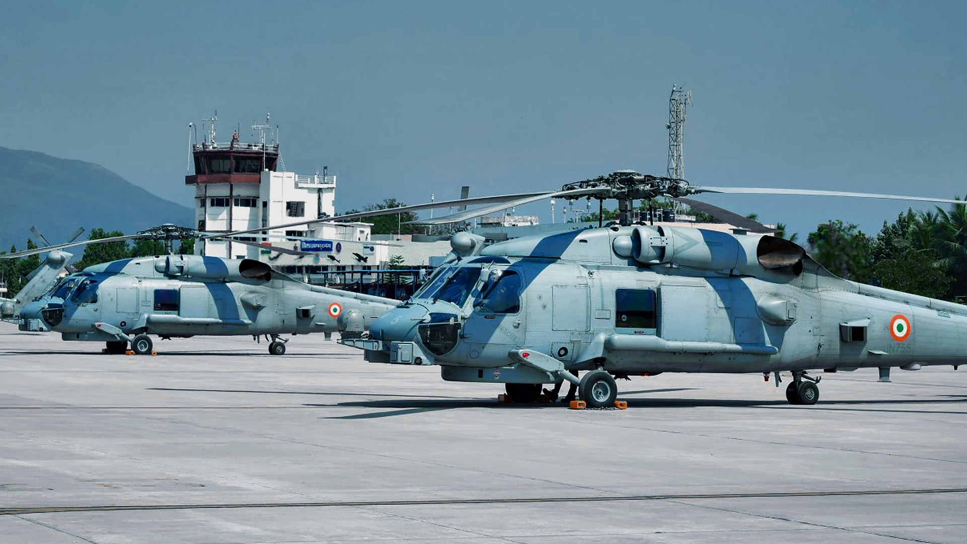 India Soaring Defense Capabilities on High Seas with MH-60R Seahawk ...